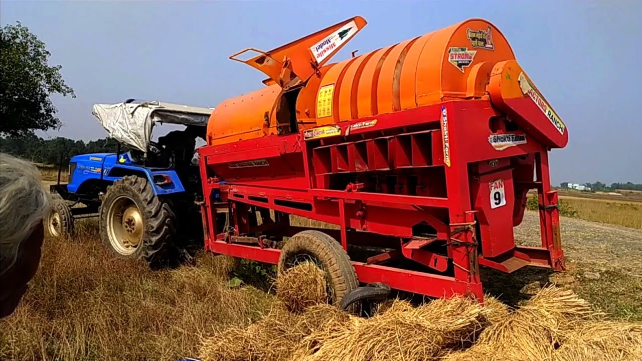 Threshing Machine Performance🌾🌾 || 42 HP Tractor || Tractor video - YouTube