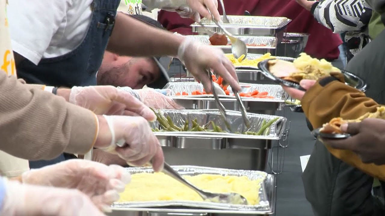 800 pounds of turkey served to early Thanksgiving crowd at TD Garden ...