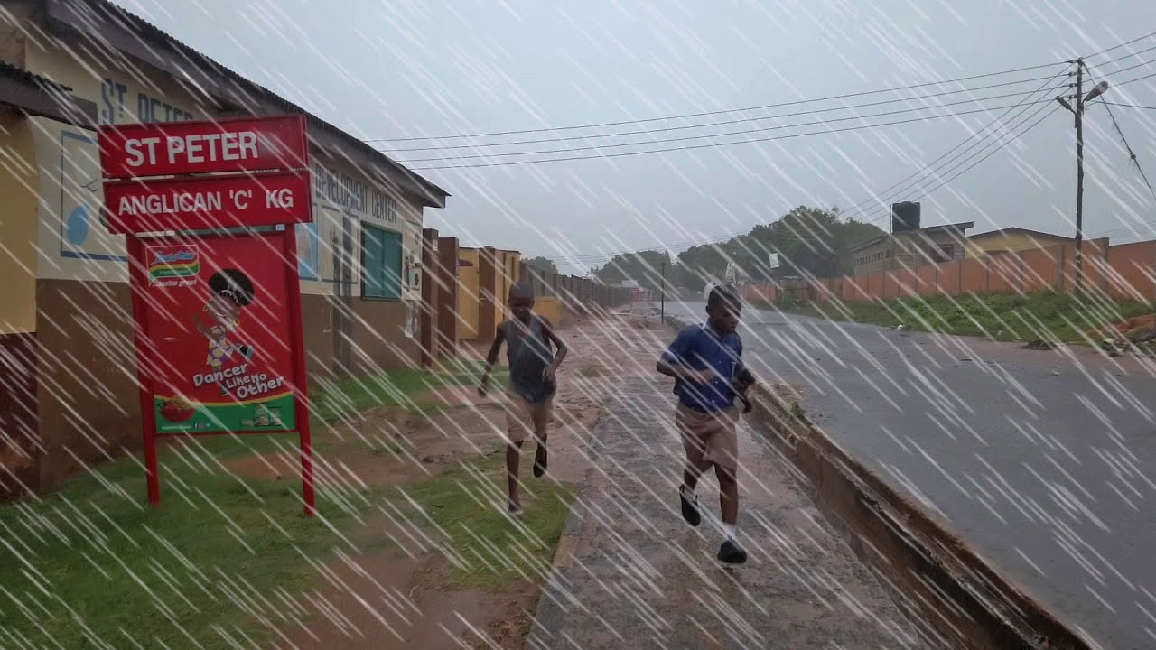 EXTREME HEAVY RAIN IN LOCAL COMMUNITY, GHANA - YouTube