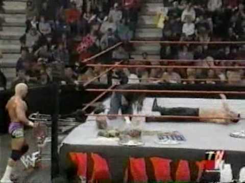 WWE RAW 2000 12 25 Hardcore title match Steve Blackman vs Raven vs ...