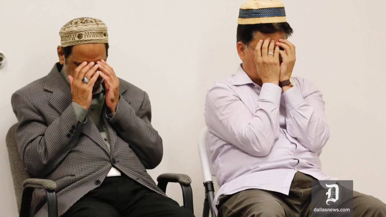 Muslims at mosque in Allen pray for victims in Orlando shooting - YouTube