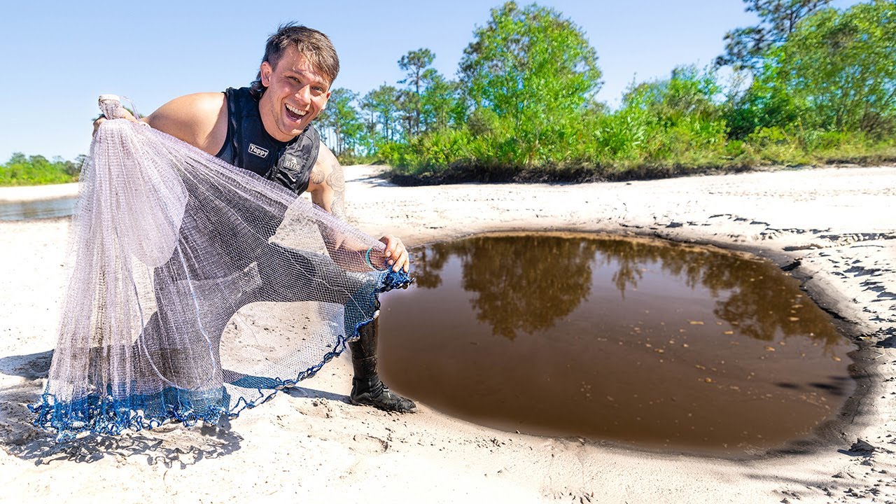 Cast Netting TINY PUDDLE for fish to EAT!! (UNEXPECTED Catch Clean Cook ...