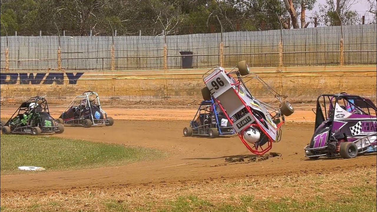 Junior Quarter Midgets Charlie Simpson Roll Laang Speedway 19-11-2023 ...