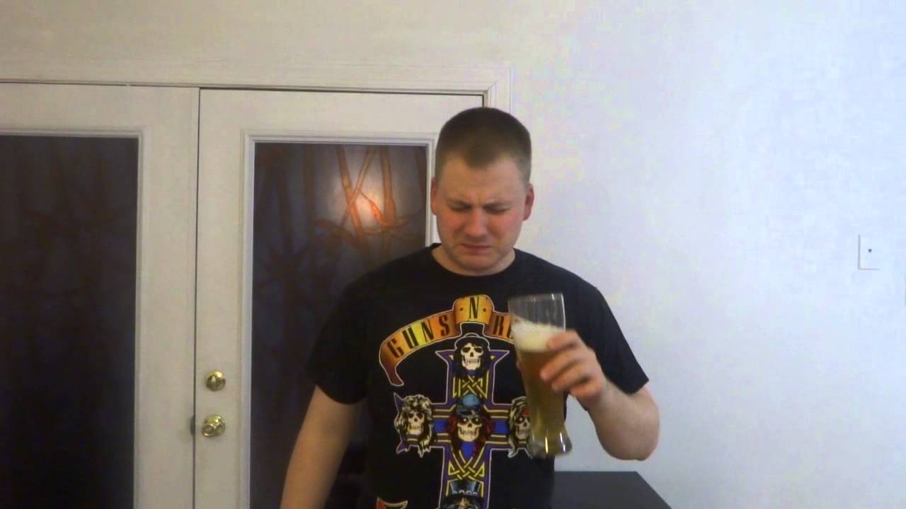Drinking a 40 Year Old Beer - YouTube