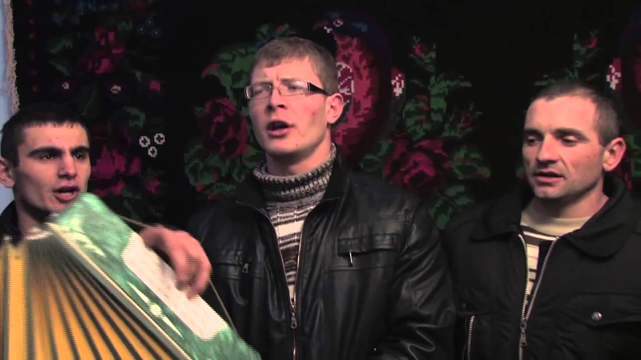 Colindatorii din s Valea Perjei, Taraclia - YouTube