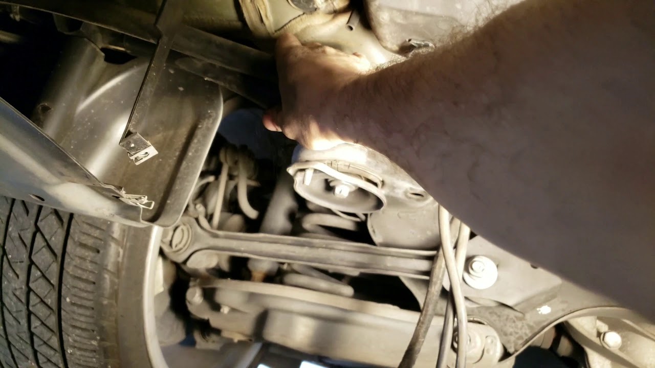 335d DEF tank removal - YouTube