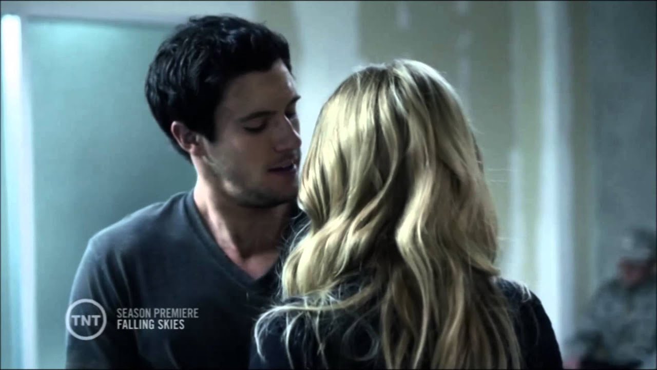 Hal & Maggie - Falling Skies - Everything - YouTube