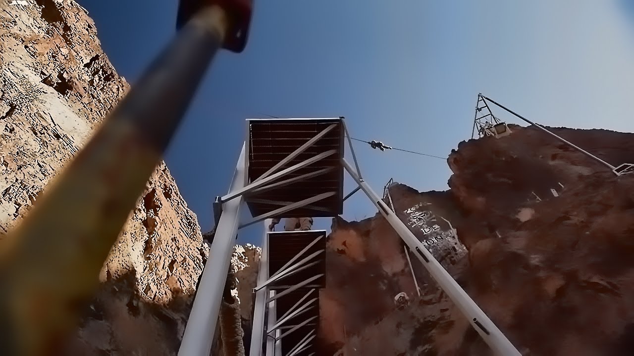 10th Mountain Soldiers On The French Desert Commando Course - YouTube