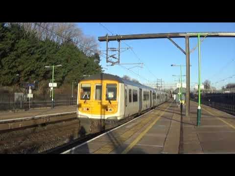 British Rail Class 319's at Tring 06/02/2023 - YouTube