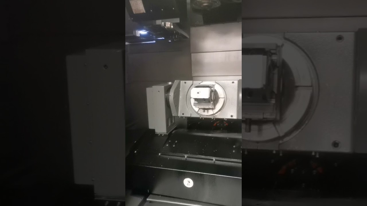 HURCO VMX30UI Machining center - 5 axis - YouTube