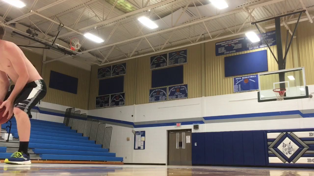 Dude Perfect basketball trick shots irl - YouTube