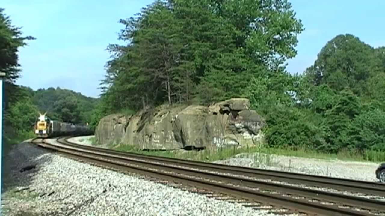CSX 8811 Grinds Up The Hill At Scott Depot, West Virginia - YouTube