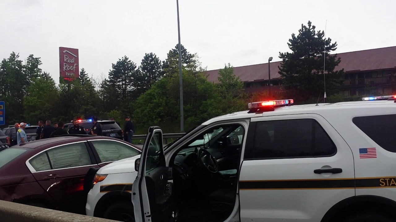 Pennsylvania State Police pit maneuver - YouTube