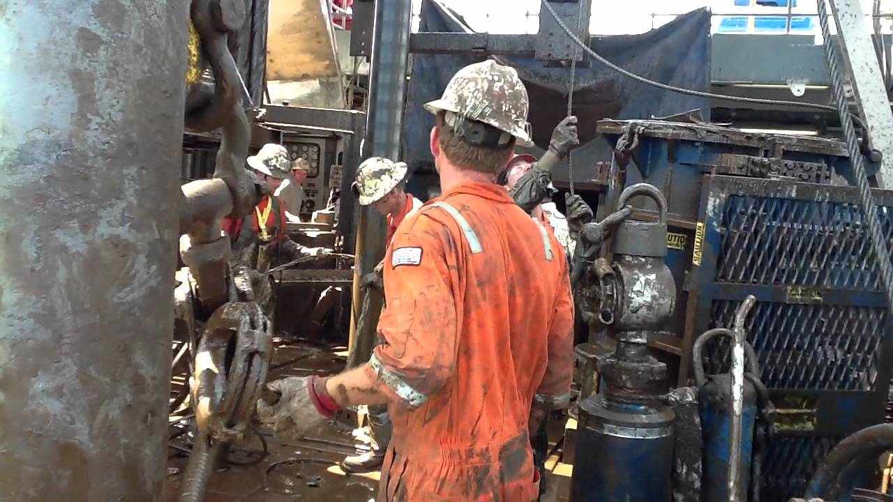 Rowan Louisiana laying down 9 3/8" casing wet - YouTube
