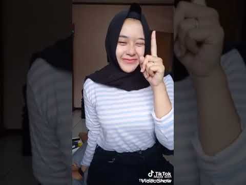 Jilbob Hot ketat cantik indo.. Nyesel gak nonton Part 2