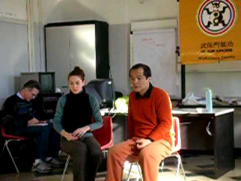 Spiegazioni Maestro Sun Junqing - Milano Febbraio 2010 (2) - YouTube