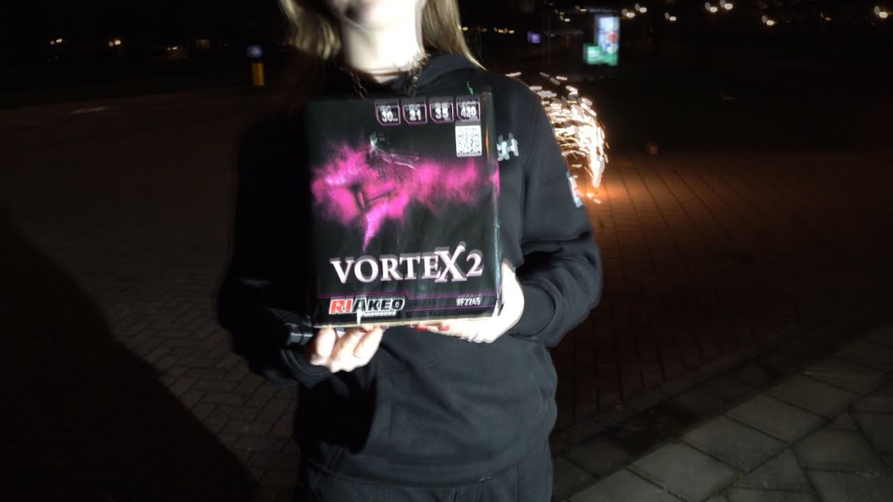 VUURWERK PRODUCT VIDEO | RIAKEO | VORTEX 2 | HF2245 OUD EN NIEUW 2022-2023 (4K) - YouTube