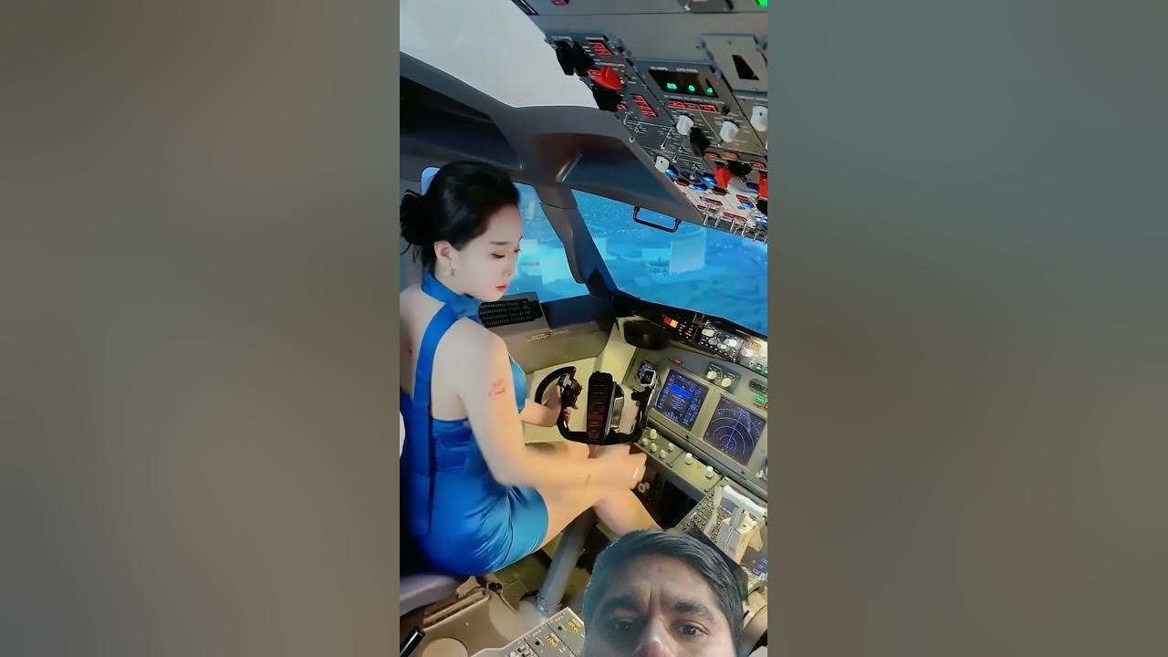 #blogger #vlogger#travellblogger #vloggingtips #vlog#dailyvlog #pilot #youtubeshorts - YouTube