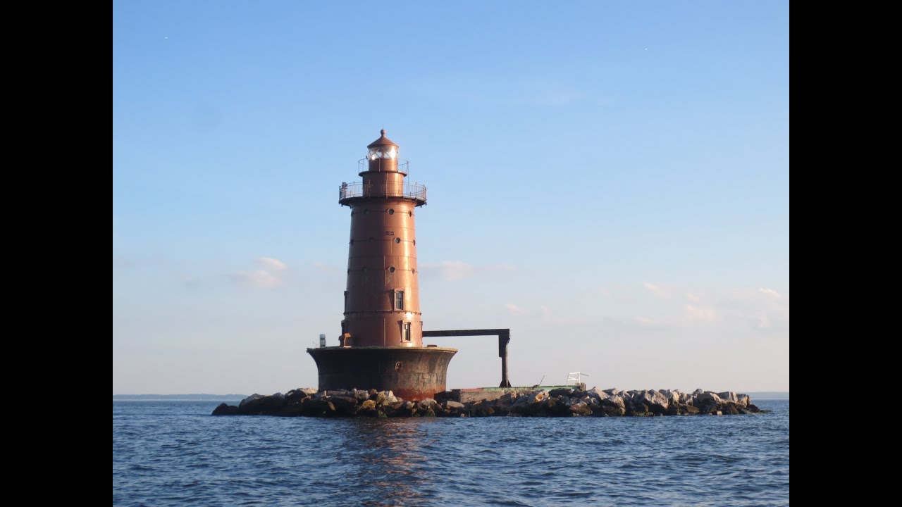 West Bank Range Front Lighthouse - YouTube