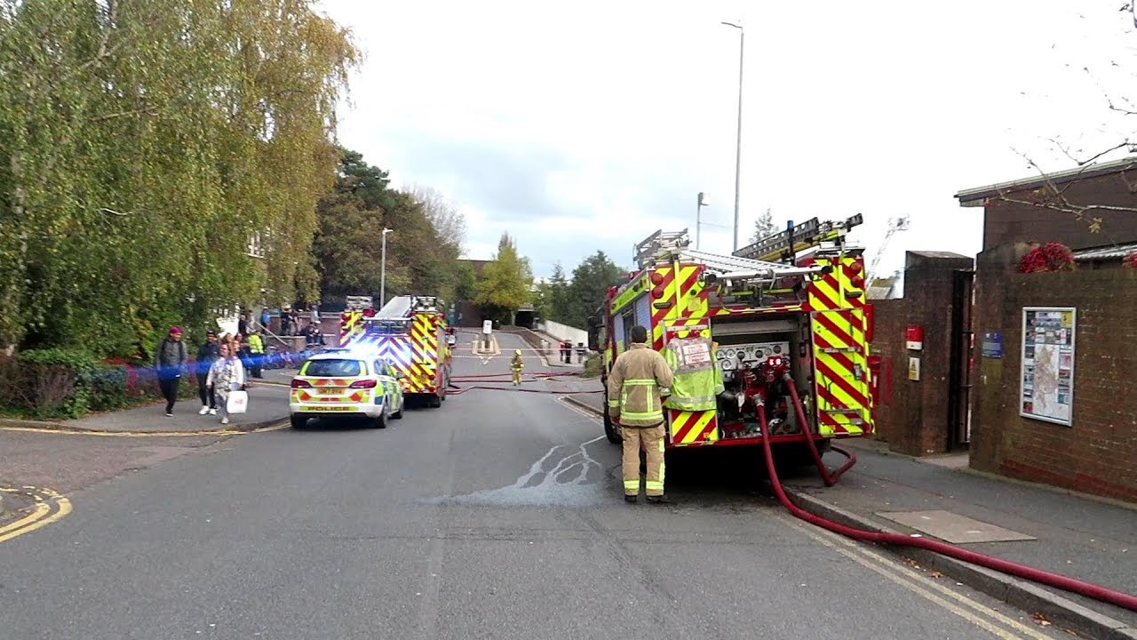 Warehouse Fire - Kent Fire & Rescue responding and on scene with Police ...