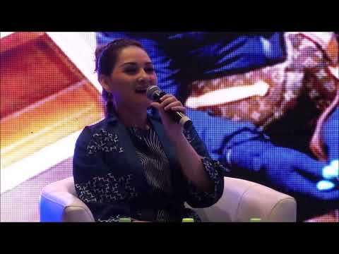 Begini Mona Ratuliu Ajarkan Toleransi ke Anak-anaknya