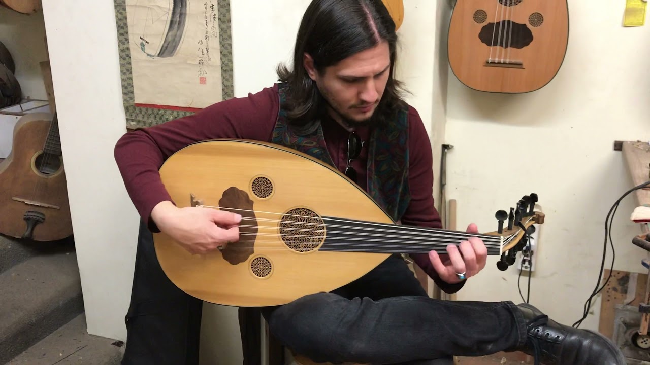 Old walnut turkish tuning oud made by Dimitris played by ILIAS - YouTube