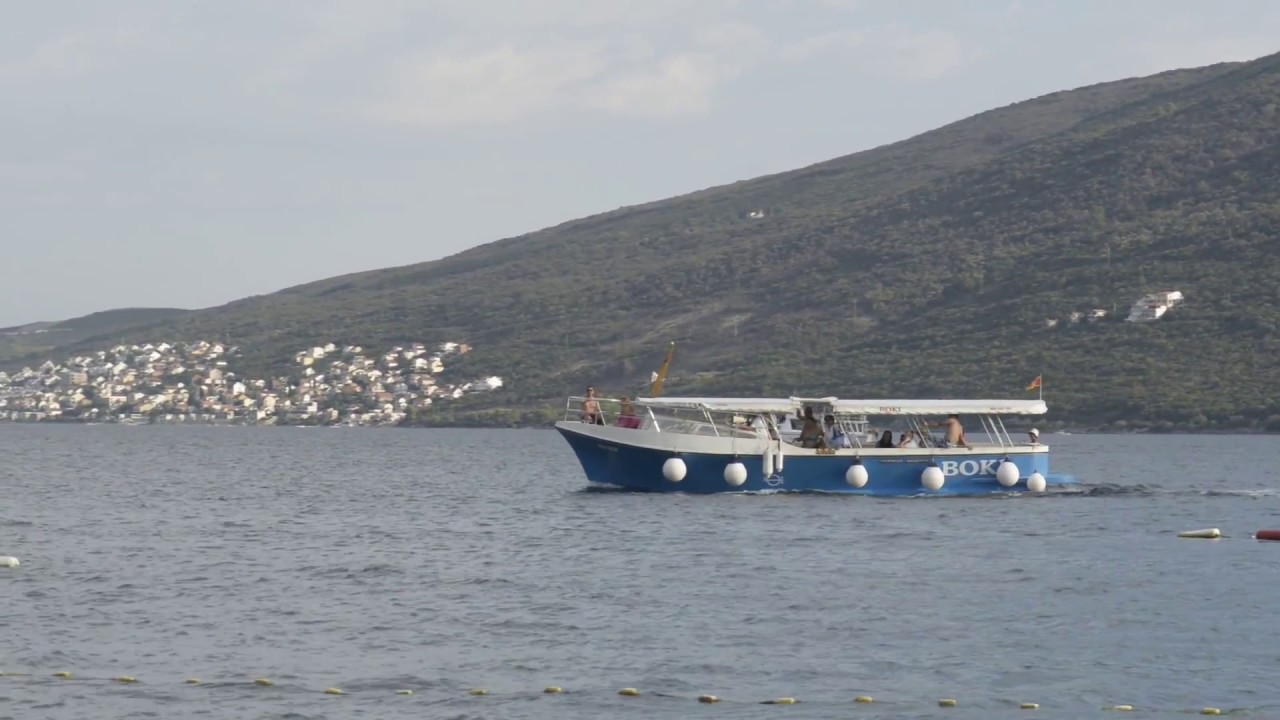 The talking ship / Brod koji priča - YouTube