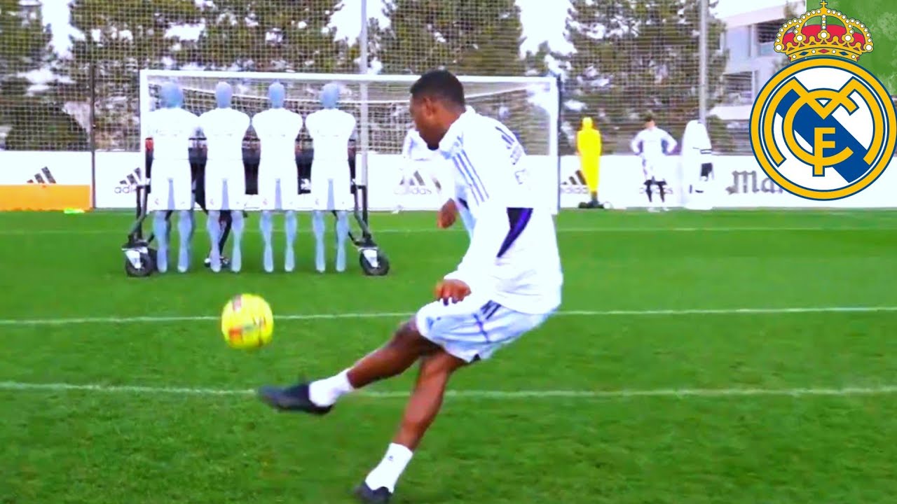 Free Kick Training with Wall | Real Madrid CF - YouTube