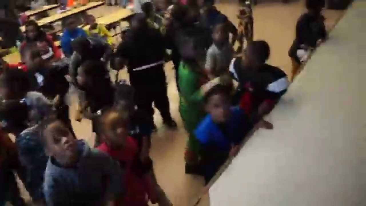 STARR DETROIT ACADEMY DO THE WALK SMILEY THE HIP HOP CLOWN - YouTube