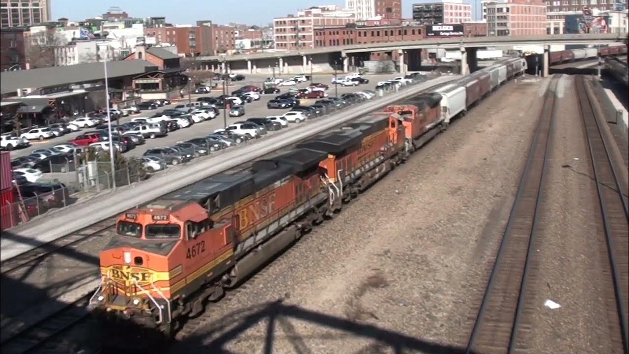 BNSF #4672 Leads WB Grain Train. Kansas City, MO 3/2/24 - YouTube