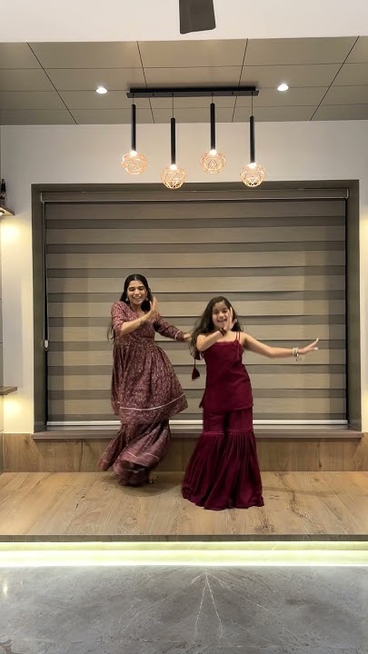 Ambarsariya Dance | Choreo @divyanshisinghvi #dance #viralvideo #trending #song #ytshorts # ...