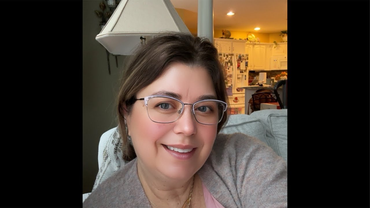 Come look at some cute things and let’s chat. - YouTube