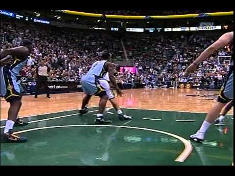 Gordon Hayward Dunks on Memphis - YouTube