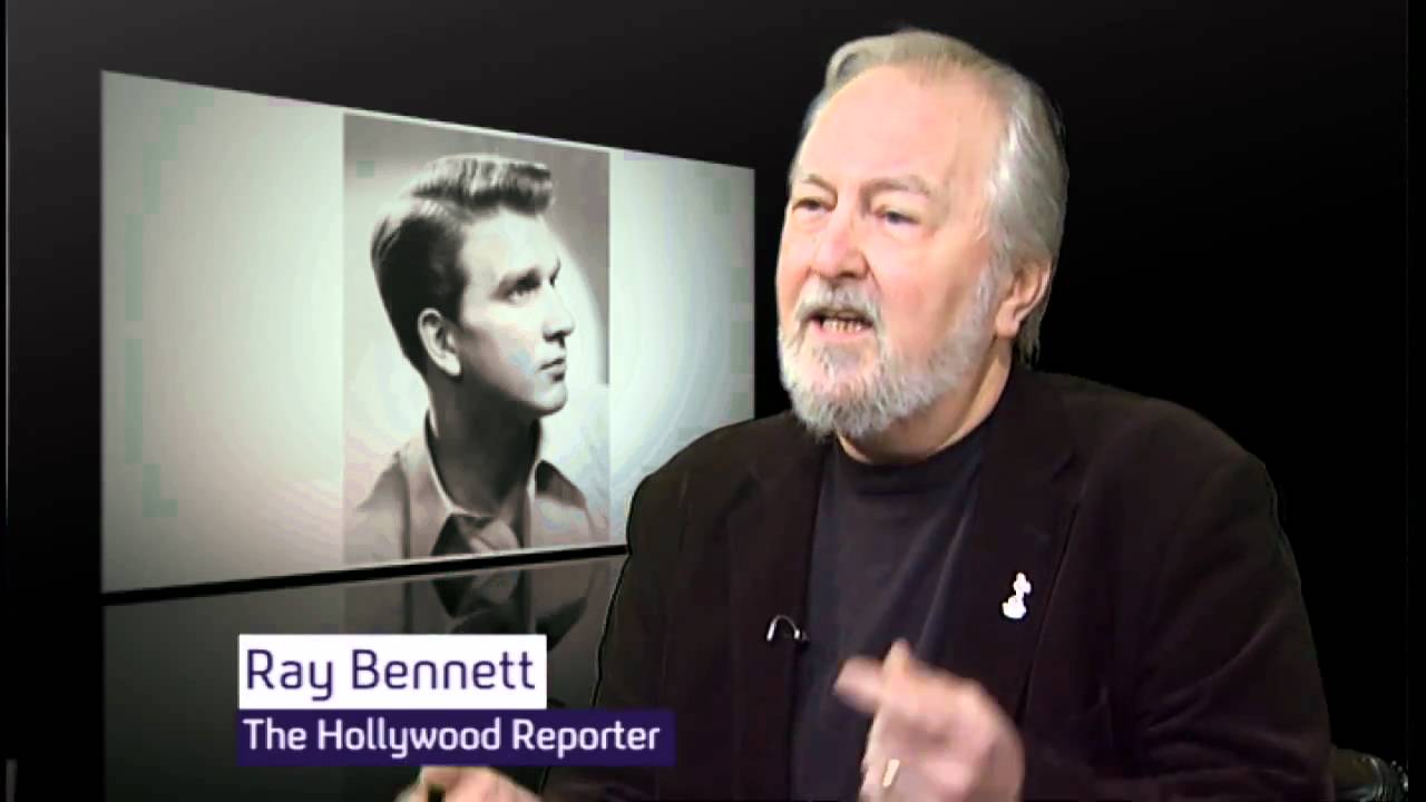 Leslie Nielsen dies aged 84 - YouTube