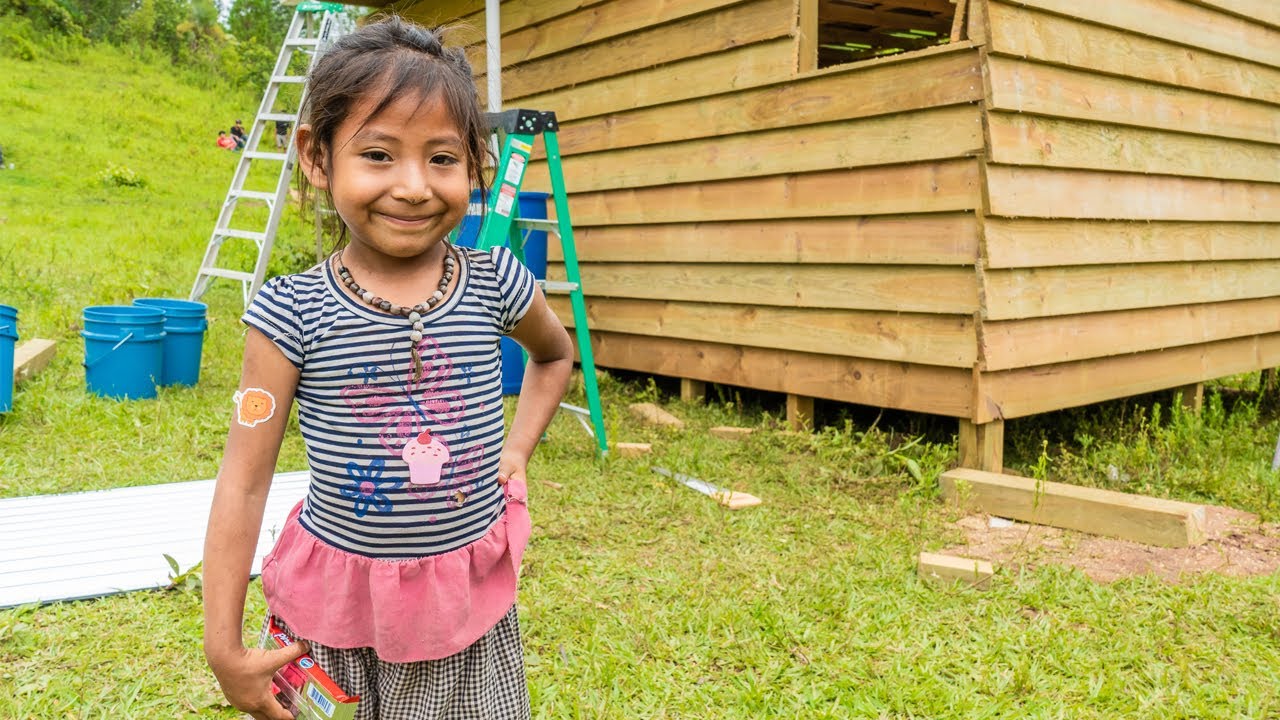 Montaña de la Flor - Construyendo un hogar. - YouTube