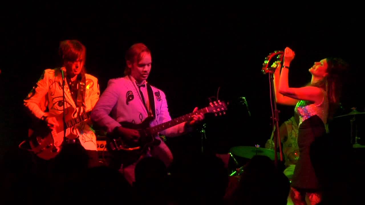 THE LADYBIRDS "WHO YOU WITH?" LIVE IN LOUISVILLE 9/9/11 - YouTube