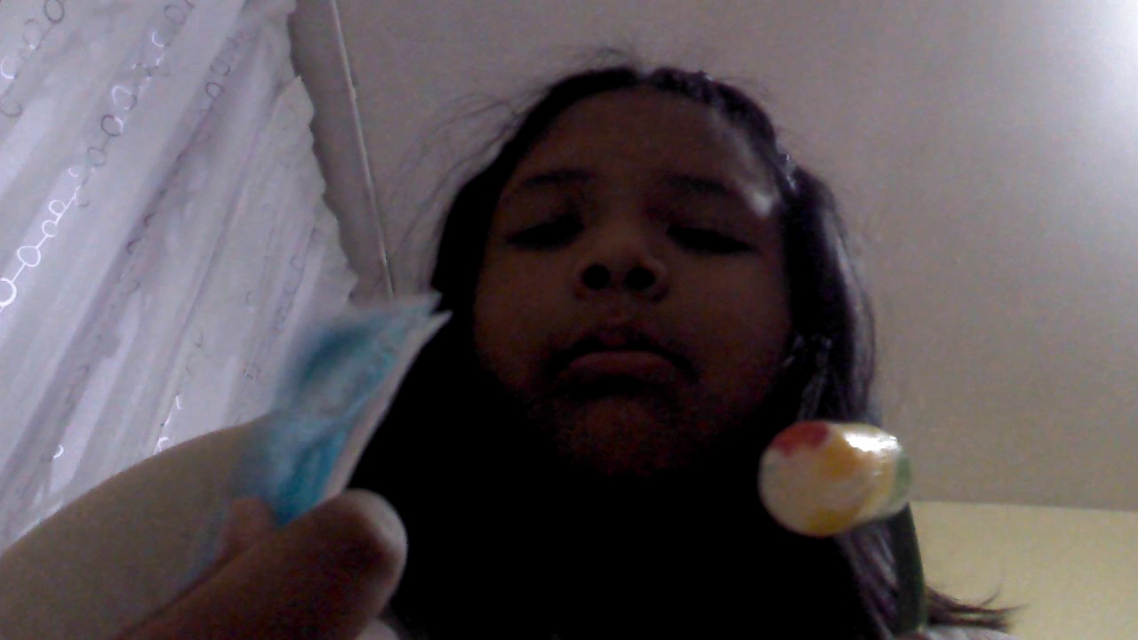 Probando dos dulces de doctor loco y uno de coco aciloco😉 - YouTube