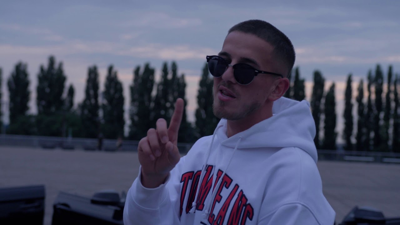 UNIKAT - ALLES IN BAR (prod. by Alex Dehn) - YouTube