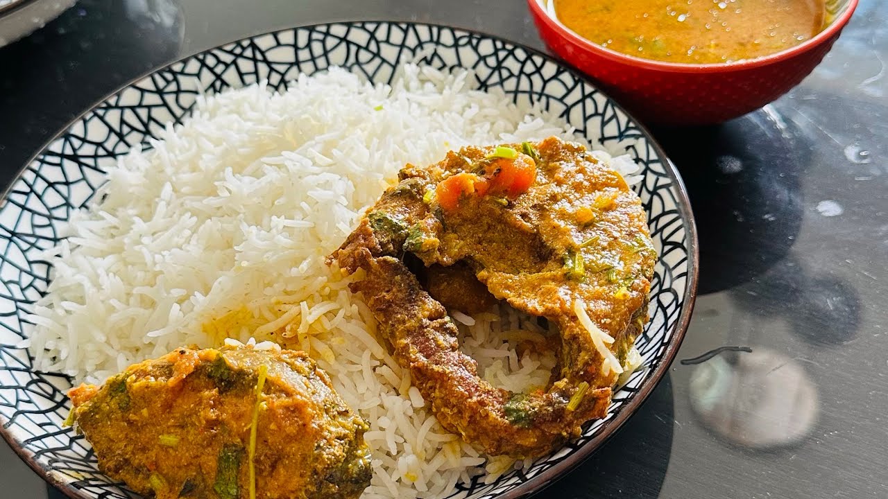 Full vlog! Bihar style Machli chawal In Singapore - खाकर मजा आगया ...