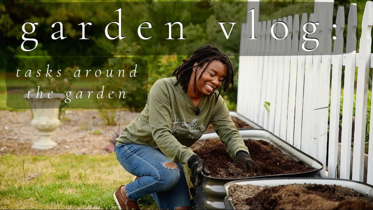 A day in the garden: planting, fertilizing, bird feeding... - YouTube