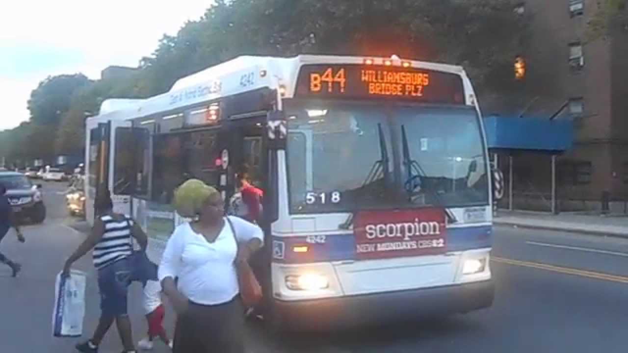 RARE: Orion VII Next Gen on the B44 Select Bus Service - YouTube