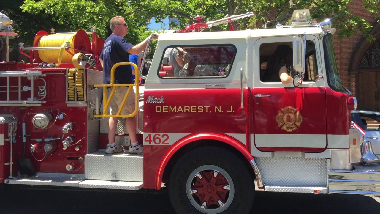 PART 2 OF THE NEWARK 49TH ANNUAL ANTIQUE FIRE APPARATUS MUSTER & PARADE ...