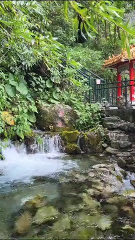 Smallest waterfall in the world - YouTube