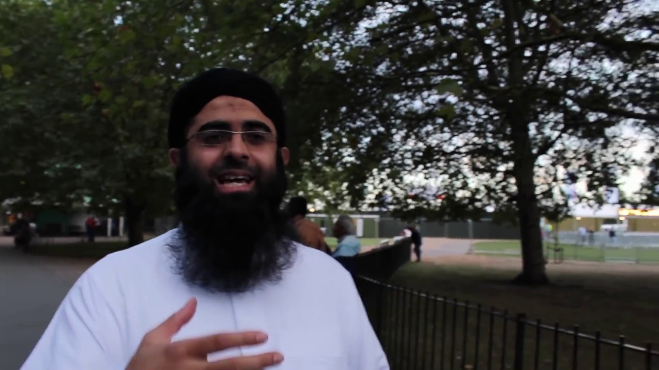 Speakers Corner: Sunni Mahdi VS Shia Mahdi - YouTube