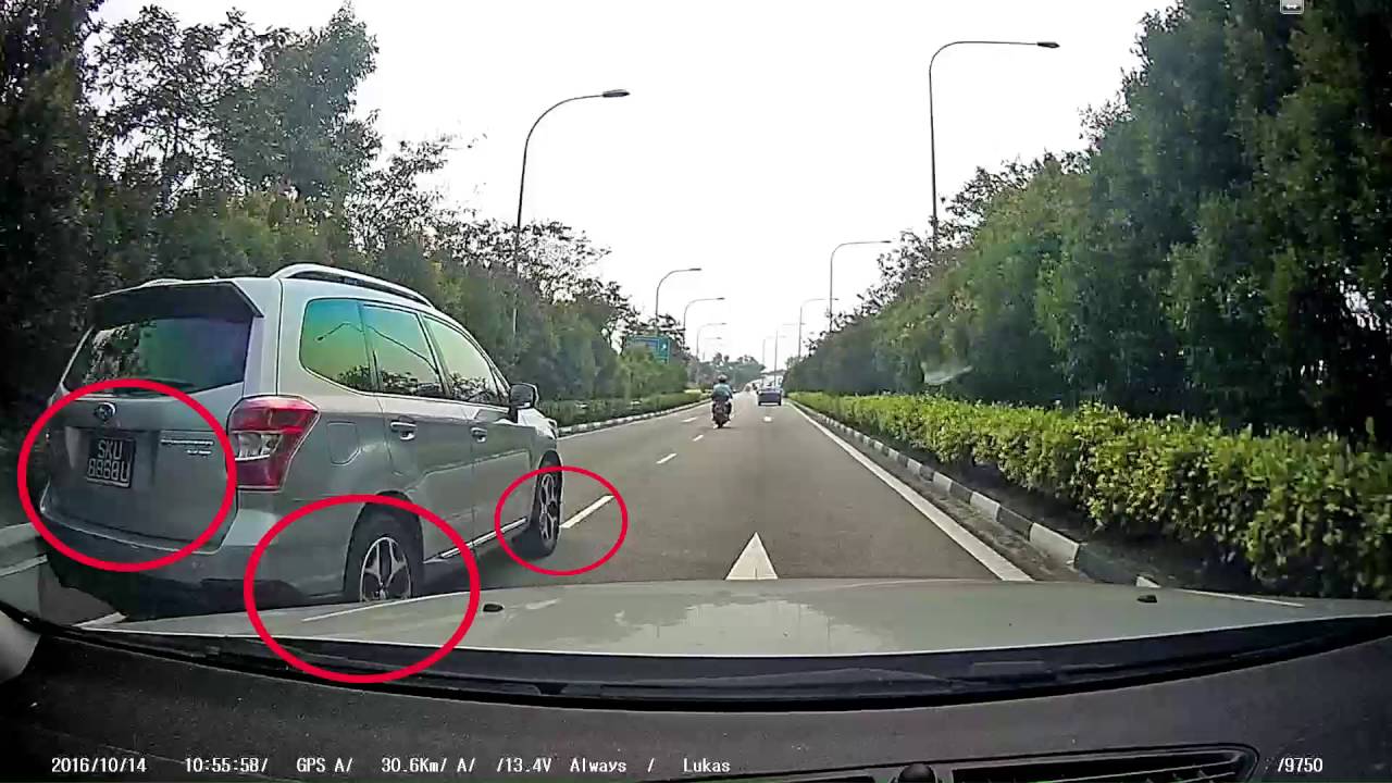 SKU8868U abrupt lane change without signal, inconsiderate driving - YouTube