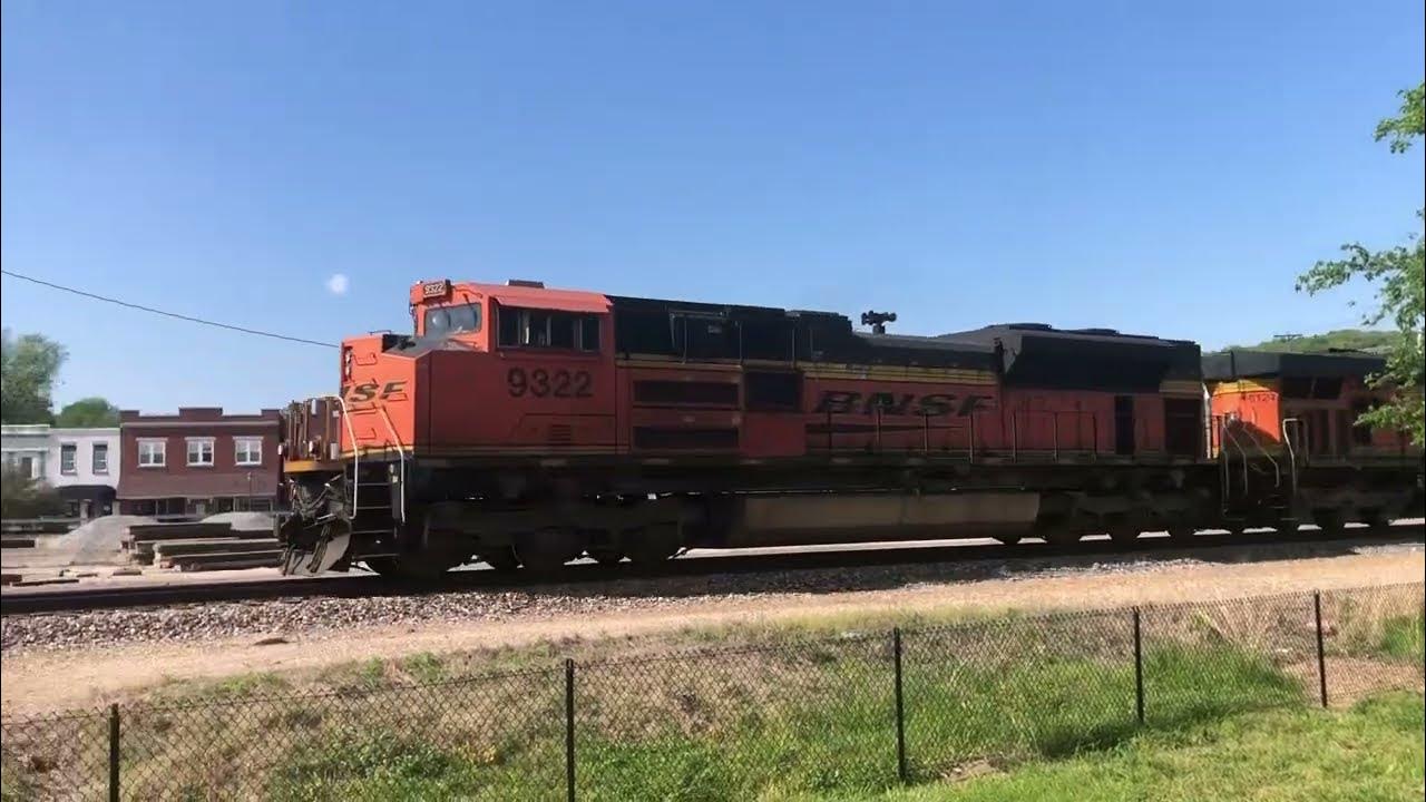 BNSF empty coal - YouTube