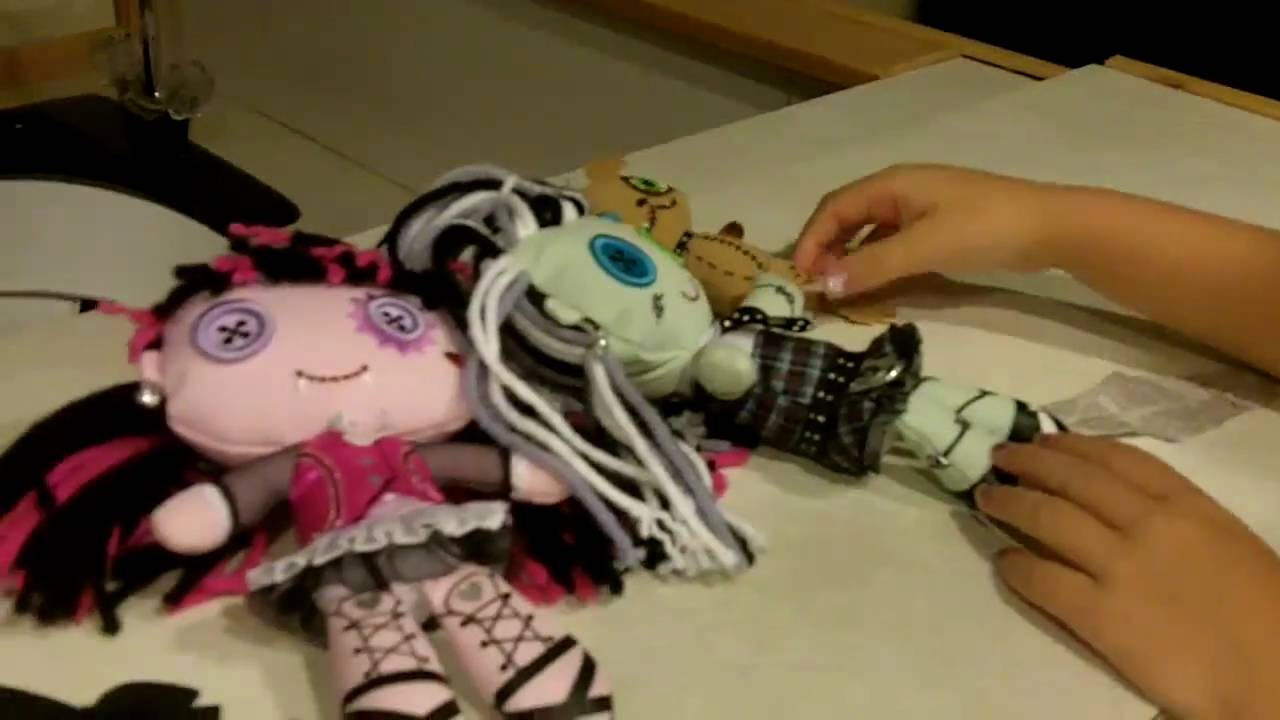 Monster High Plush Dolls - YouTube