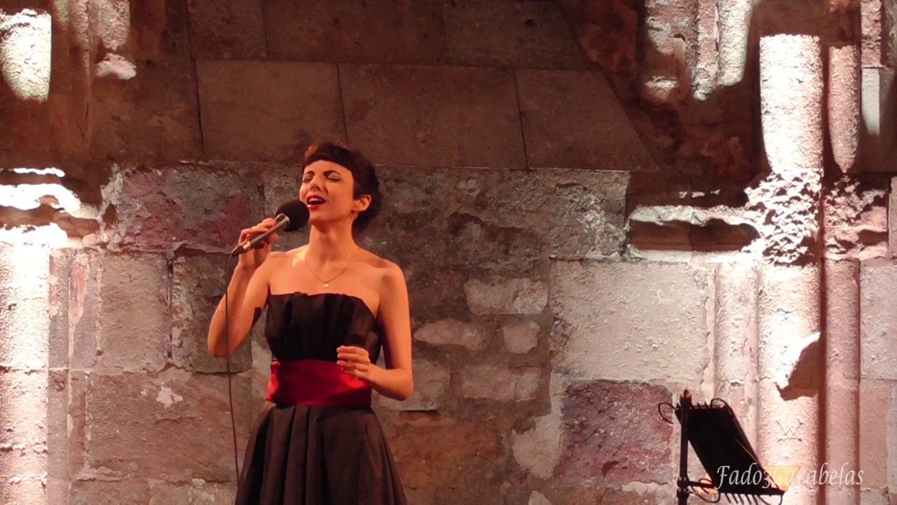 Marta Rosa - Lisboa Menina y moça - YouTube