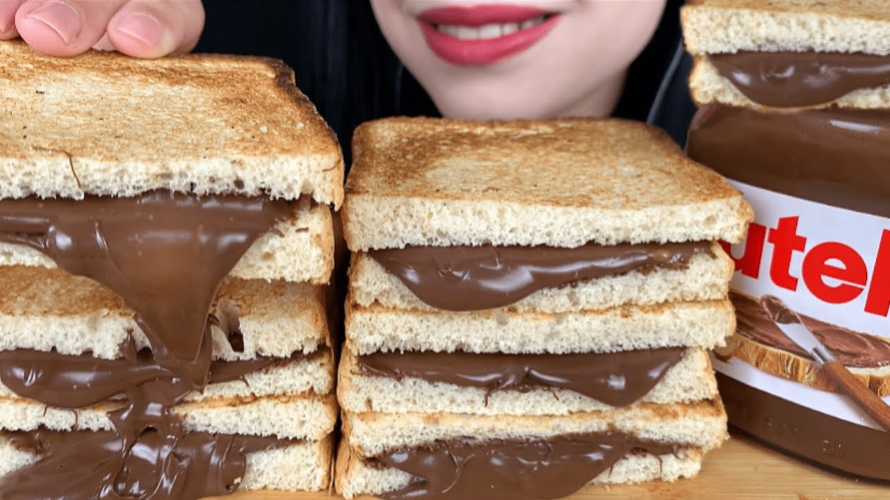ASMR NUTELLA TOAST | MUKBANG (Eating Sounds) - YouTube