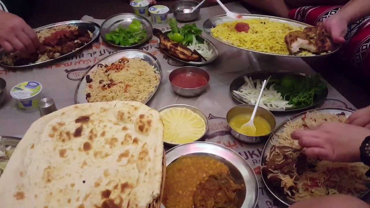 Famous Authentic food in Oman Muscat - YouTube